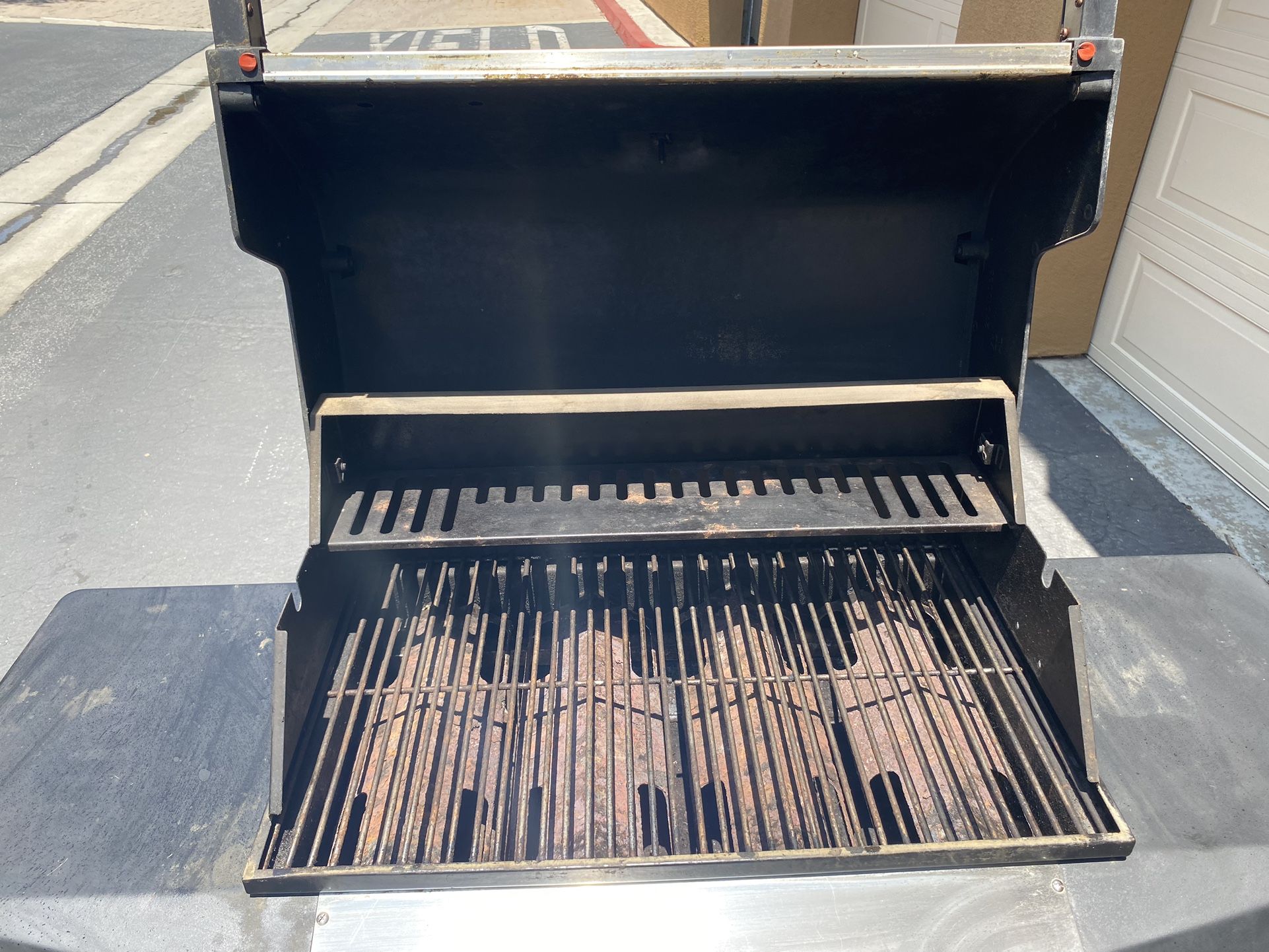 Grill (Doesn’t come With propane tank) for Sale in Rancho Cucamonga, CA ...
