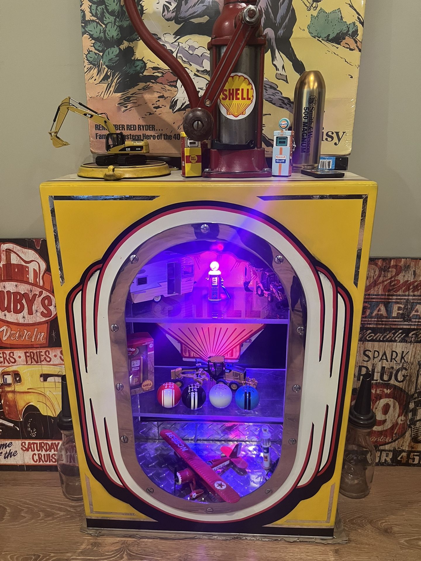 Genuine Vintage Oil Lubester Shell for Sale in Fallbrook, CA - OfferUp