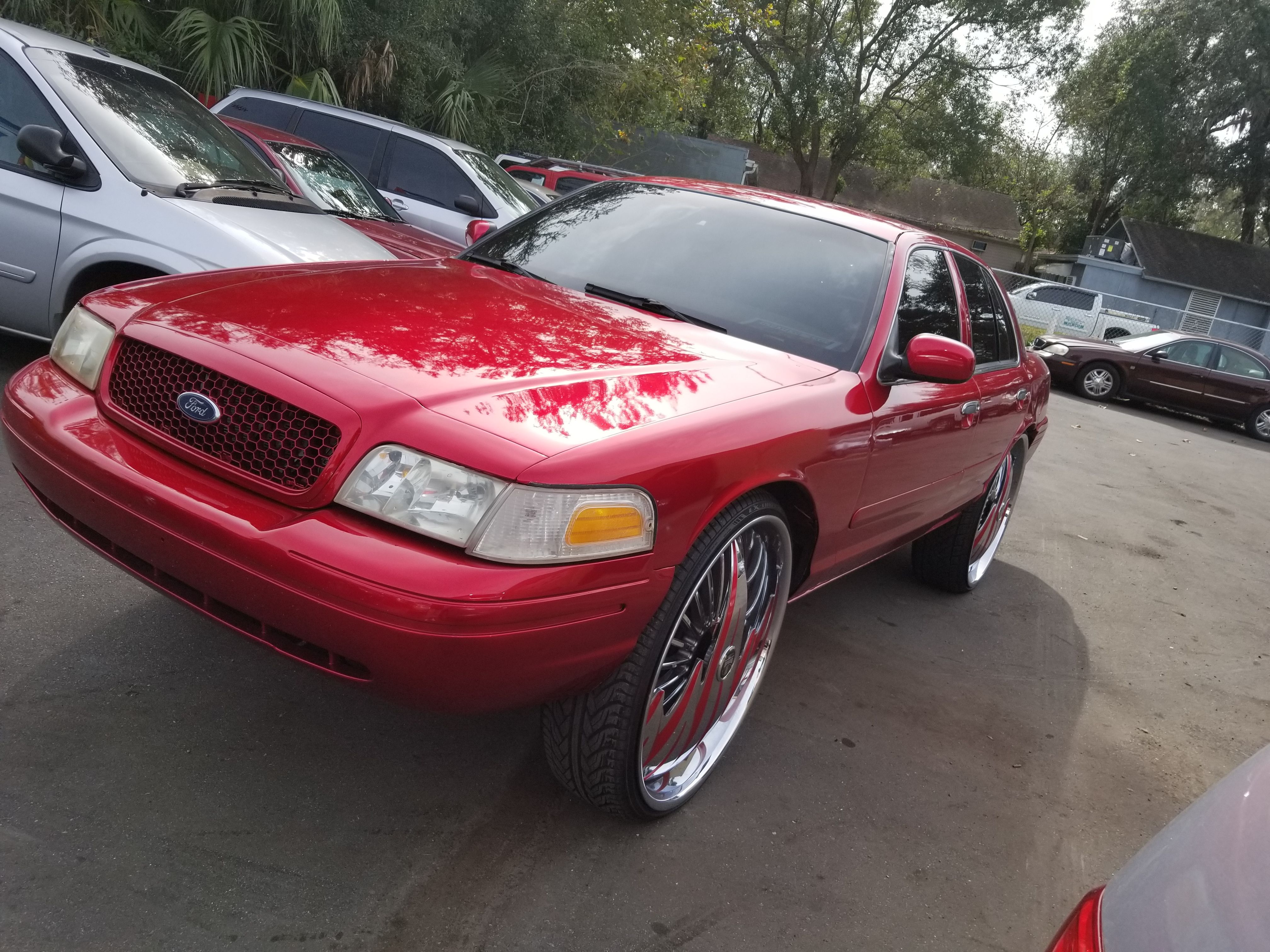 Crown Vic On 26s Floaters