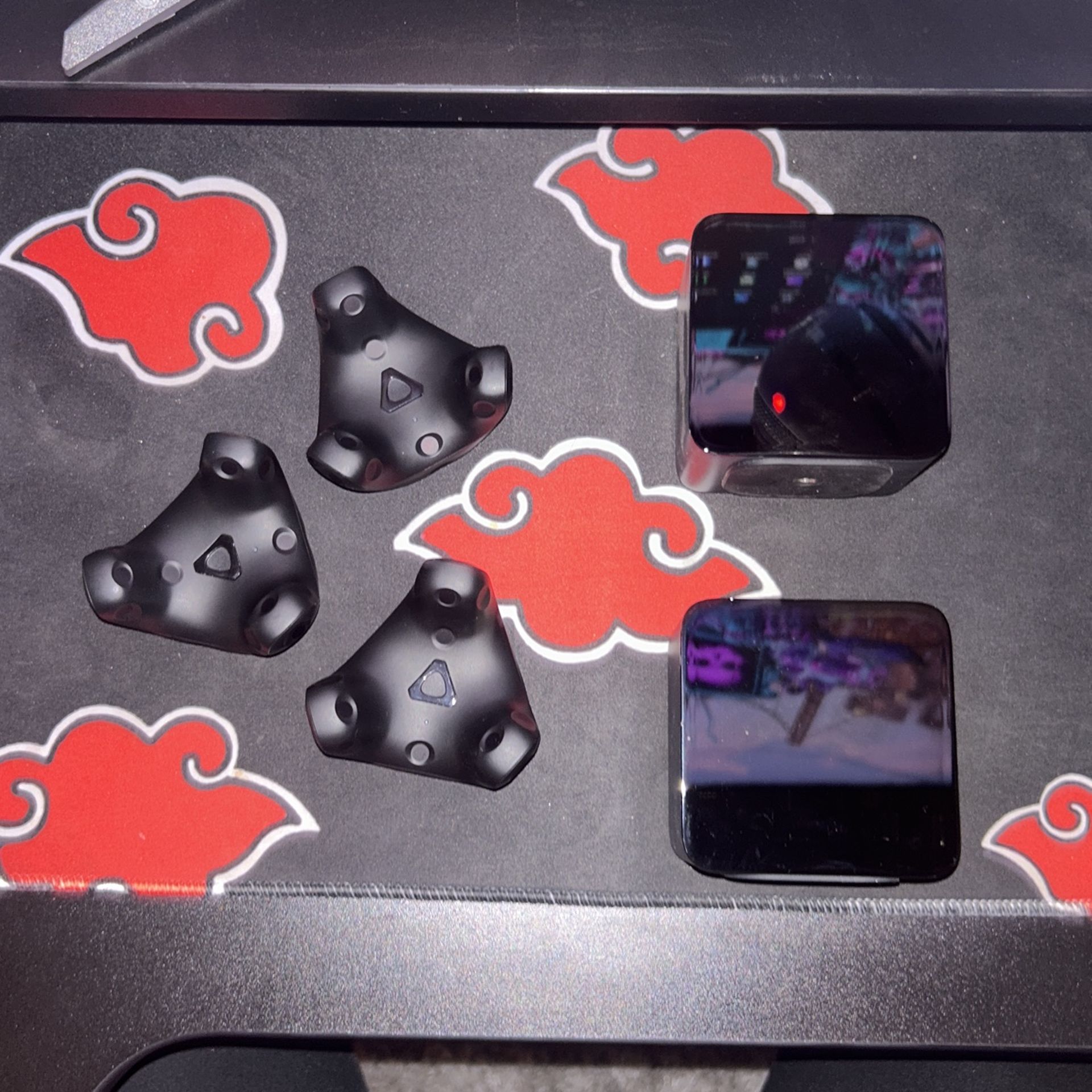 3.0 VIVE TRACKERS with 1.0 HTC BASE STATIONS for Sale in Newport News ...