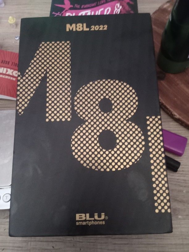 M8L 2022 BLU Smartphones Tablet for Sale in Everett, WA - OfferUp