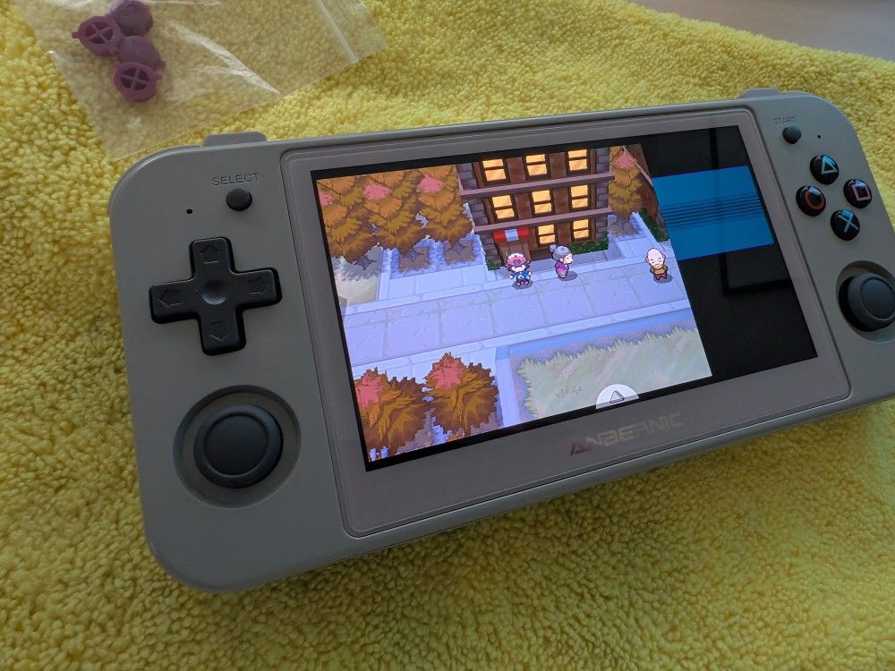 Ambernic Rg505 OLED Handheld Emulator for Sale in Anaheim, CA - OfferUp