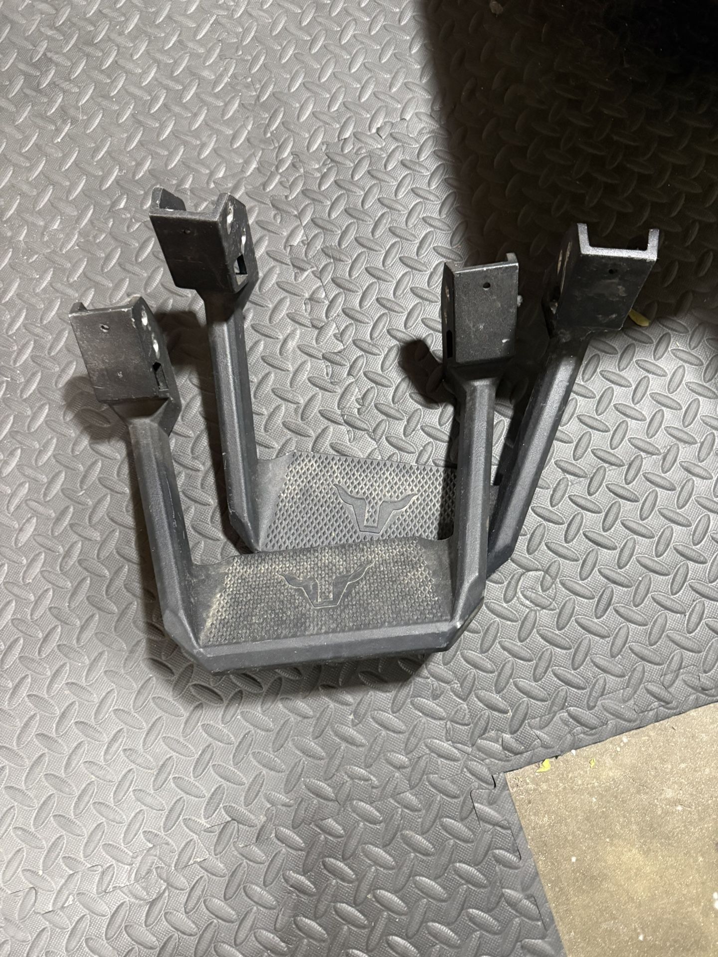 Truck/Pick-up Single Side Steps for Sale in Naval Air Station Point ...