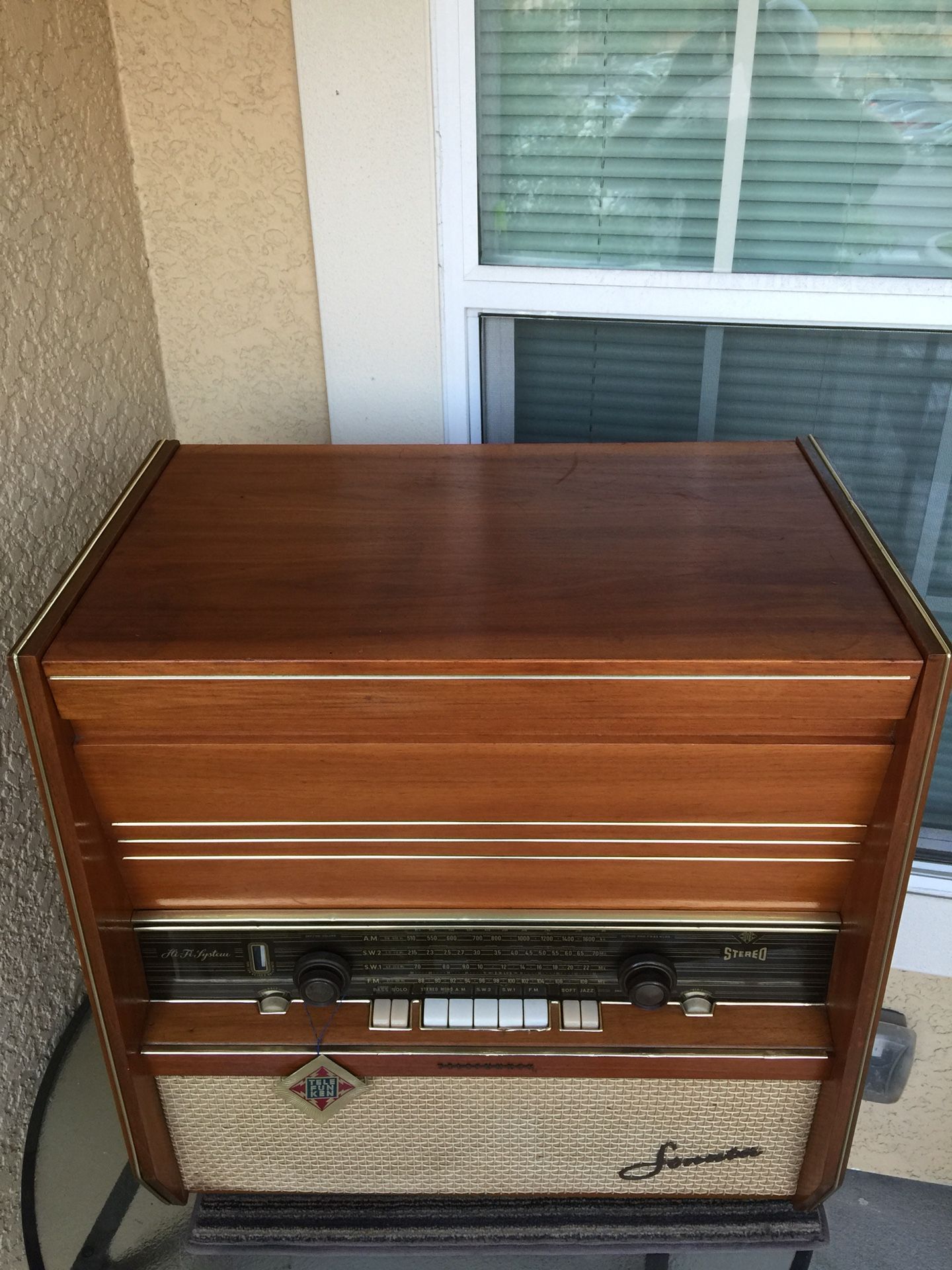 Have a vintage TELEFUNKEN SONATA HI-FI STEREO 5083 WK W/PAPERWORK. for ...