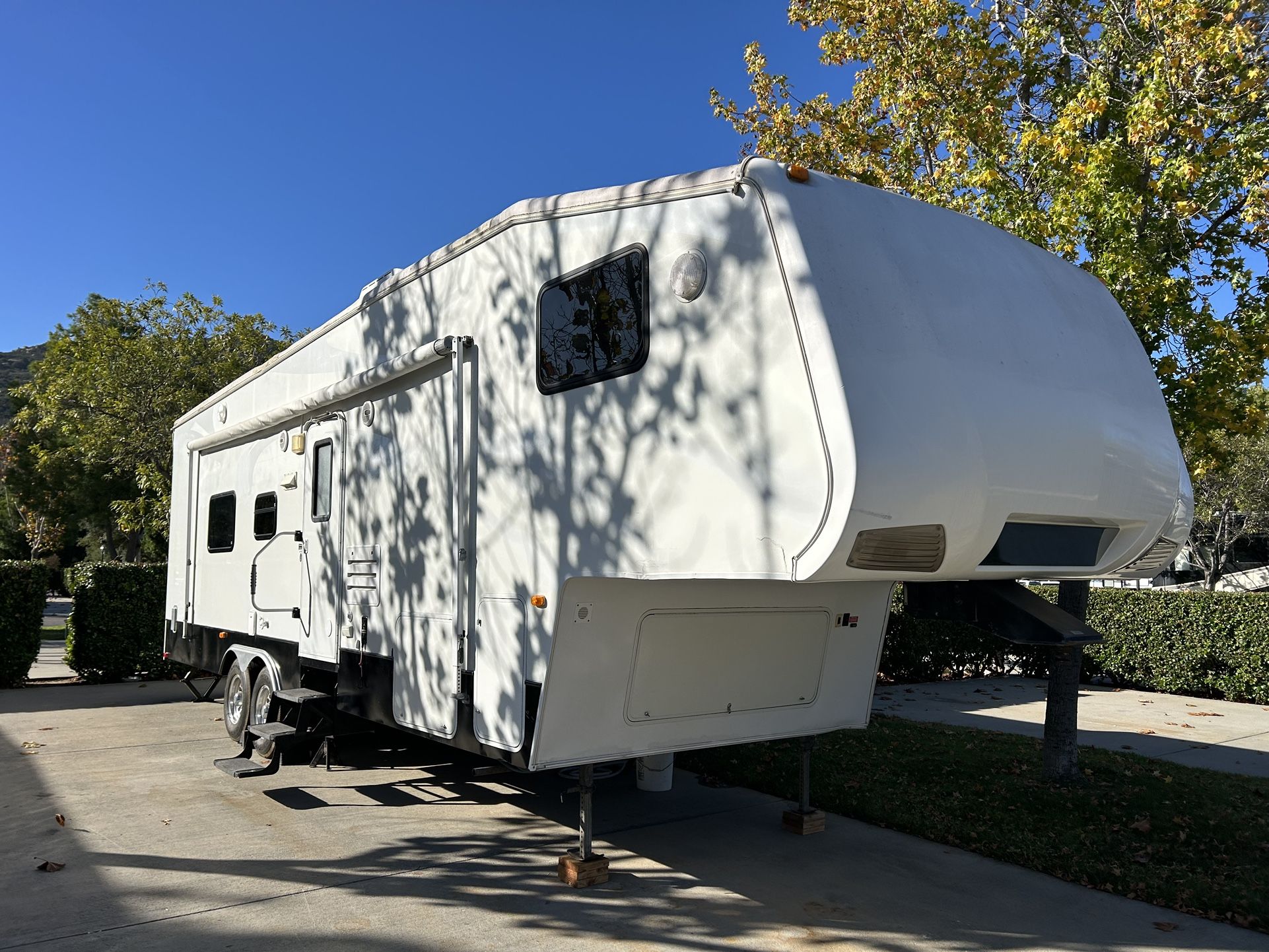2008 Keystone Raptor RP299 Toy hauler for Sale in Menifee, CA - OfferUp