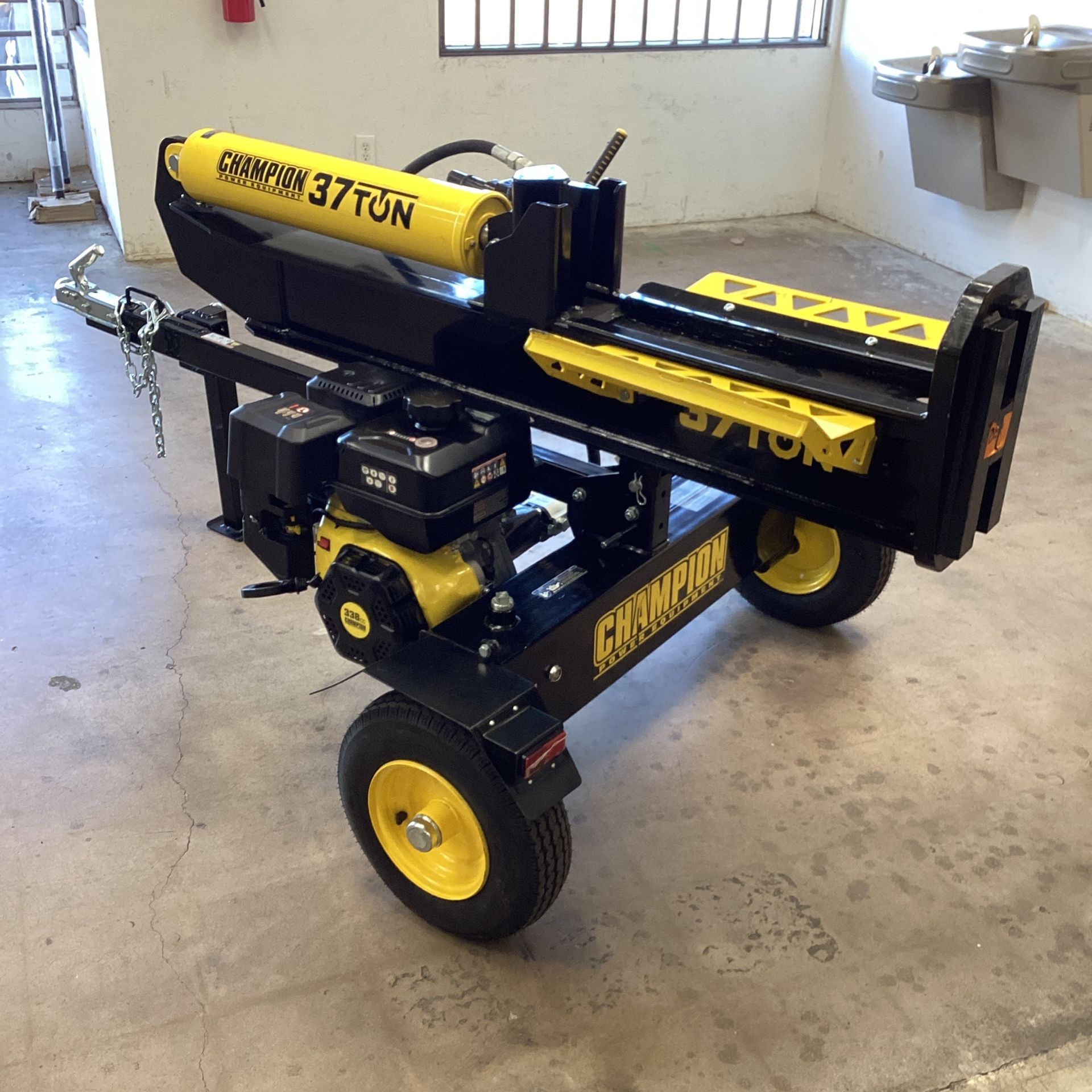 Champion Power Equipment 37 Ton 338cc Gas Powered Log Splitter with ...