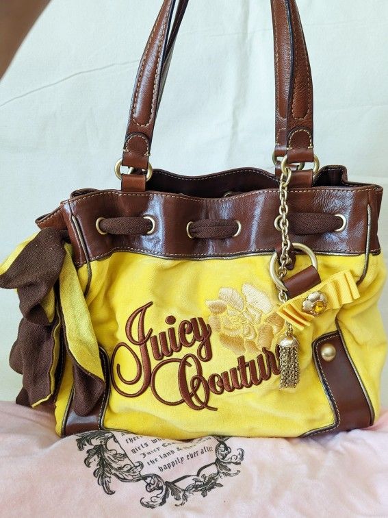 Juicy Couture 2007 Y2K Rare Vintage Yellow Velour Daydreamer Juicy Couture 2007 Y2K Rare Vintage Yellow Velour Daydreamer