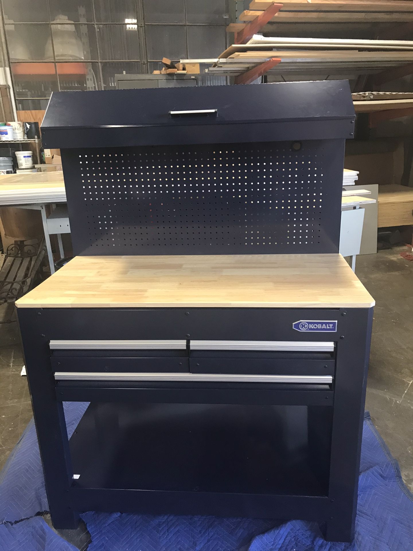 Kobalt work bench tool box for Sale in Paramount, CA - OfferUp