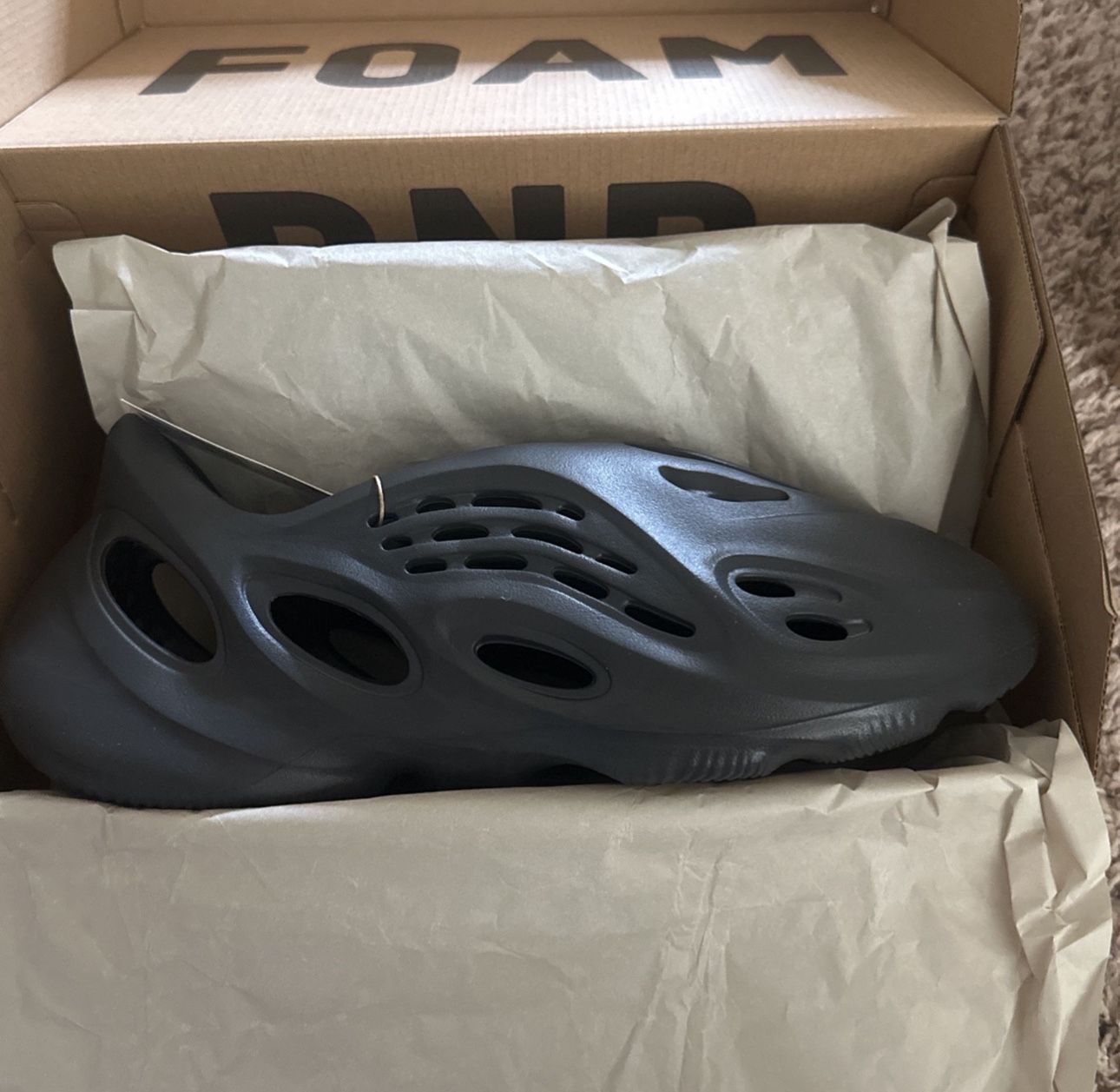 Yeezy Foam Runner Onyx for Sale in Clovis, CA - OfferUp