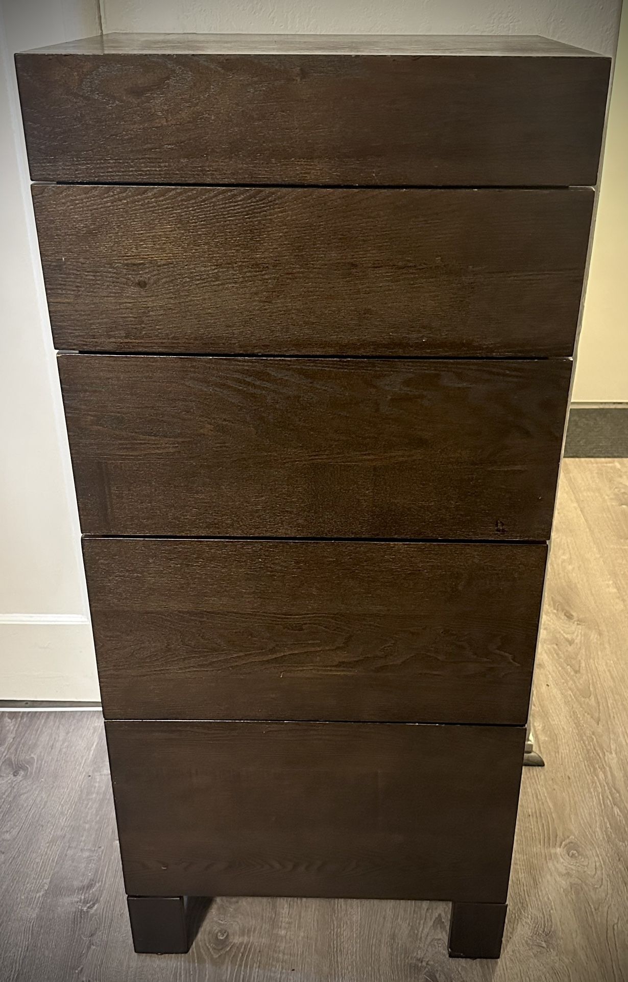 Dark Wood Standing 4 Drawer Dresser for Sale in Oakland, CA - OfferUp