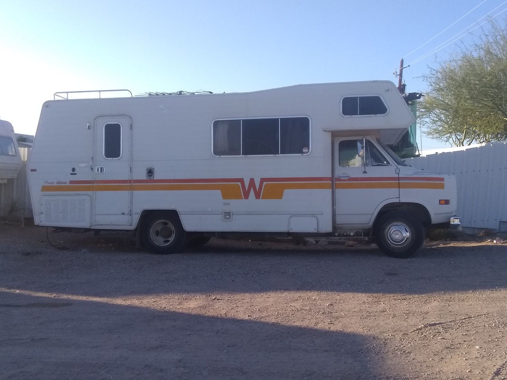 1978 Winnebago...Minnie Winnie for Sale in Quartzsite, AZ - OfferUp
