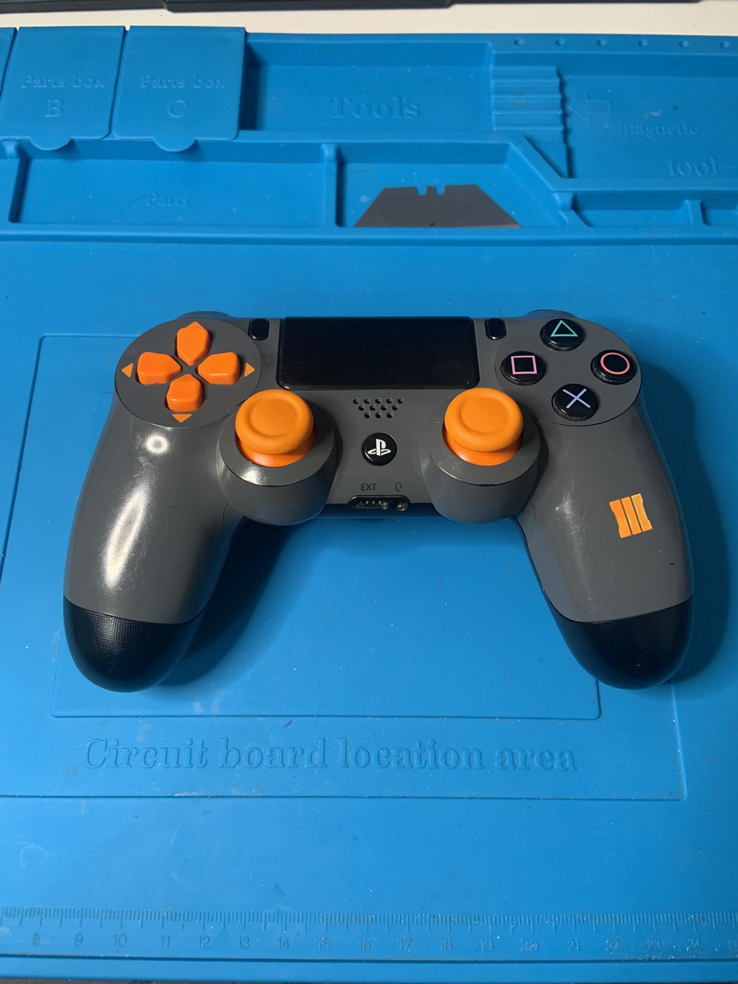 Black Ops 3 PlayStation 4 Limited Edition Controller for Sale in ...
