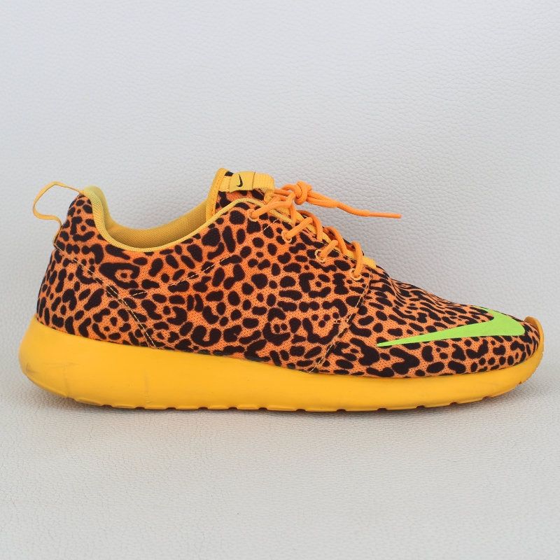 Nike Roshe Run Orange Leopard for Sale in Long Beach, CA - OfferUp