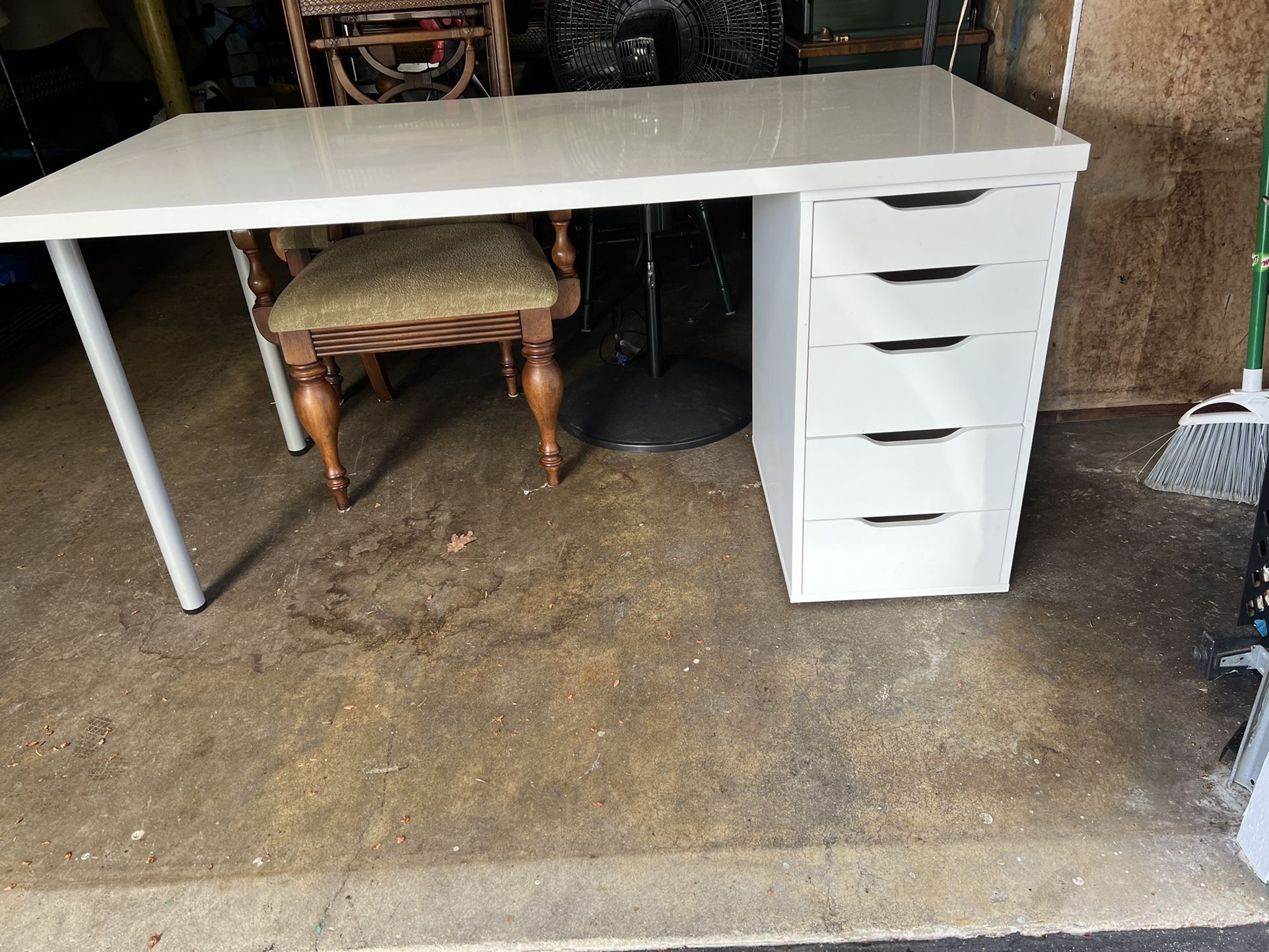 Large Table With Drawers for Sale in Steilacoom, WA - OfferUp