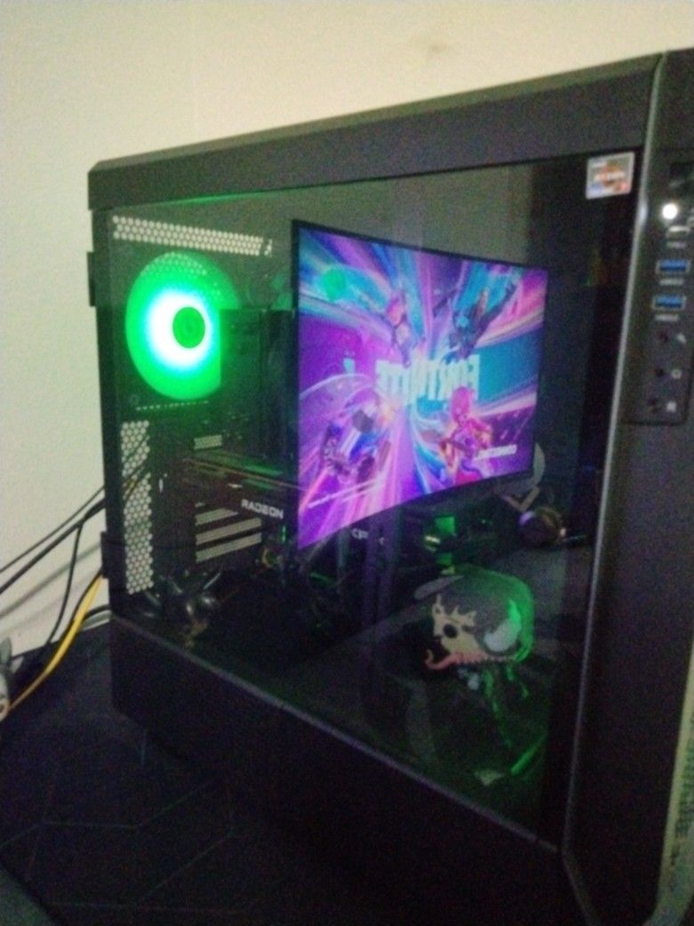GAMING PC!! LESS THAN A YEAR OLD!!! for Sale in San Antonio, TX - OfferUp