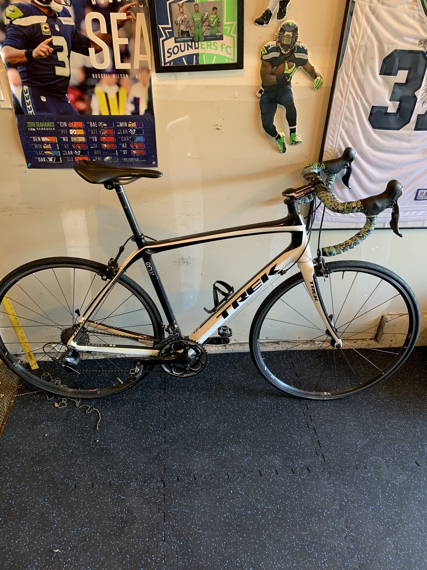 Trek Domane 4.5 e2 Road bike, 56cm for Sale in Auburn, WA - OfferUp