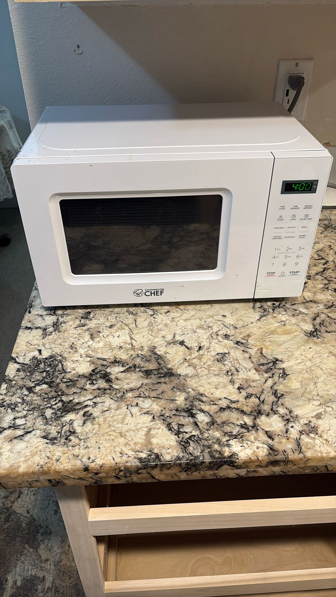 White Microwave for Sale in San Diego, CA - OfferUp