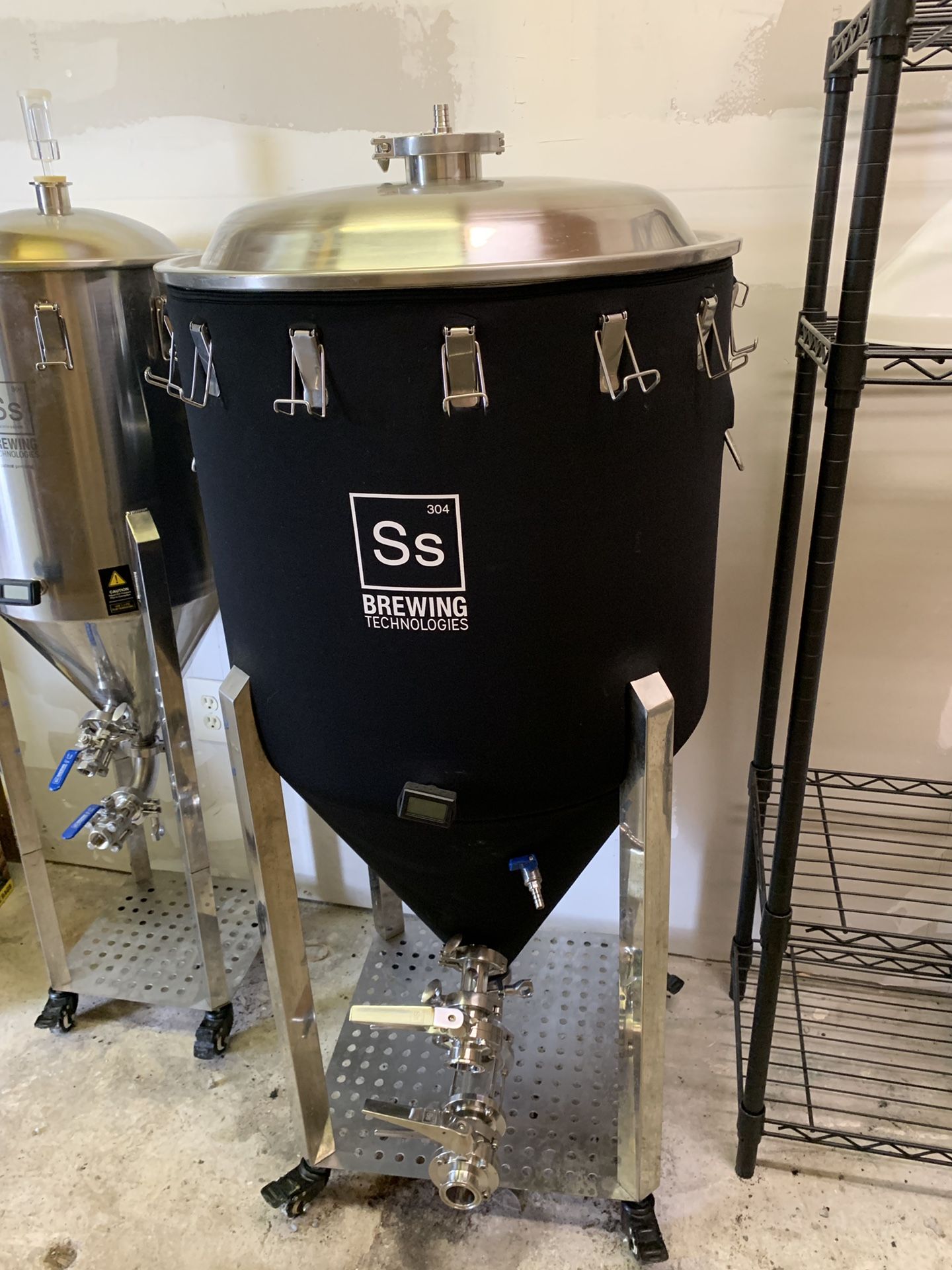 Ss Brewtech 1 bbl Chronical Brewmaster Edition for Sale in Seattle, WA ...