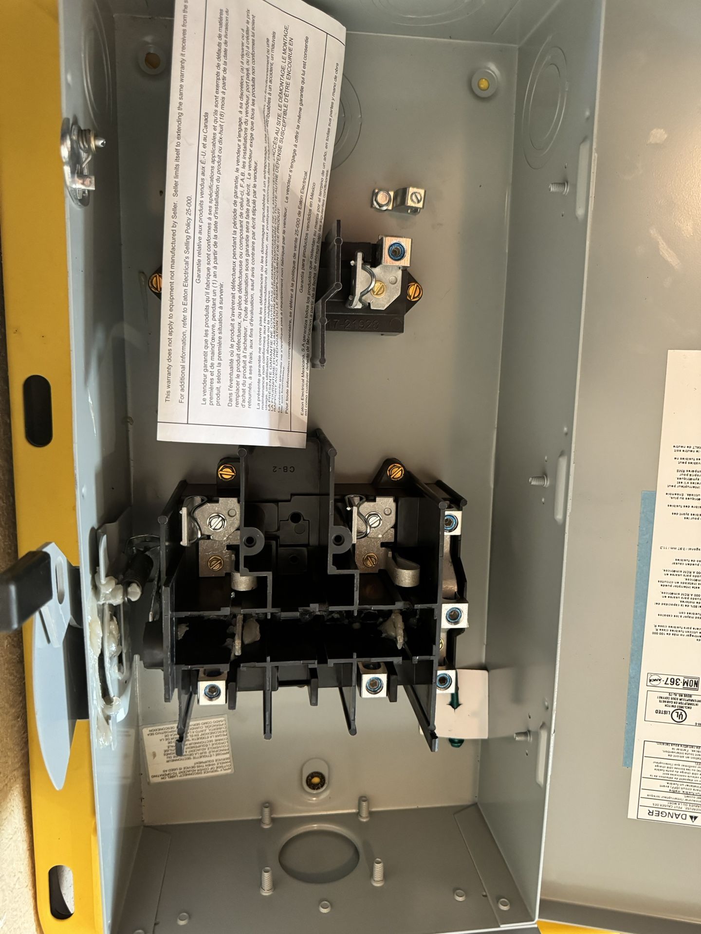 Eaton DG223NRB 3 Wire 2 Pole Fusible B Series General-Duty Safety ...