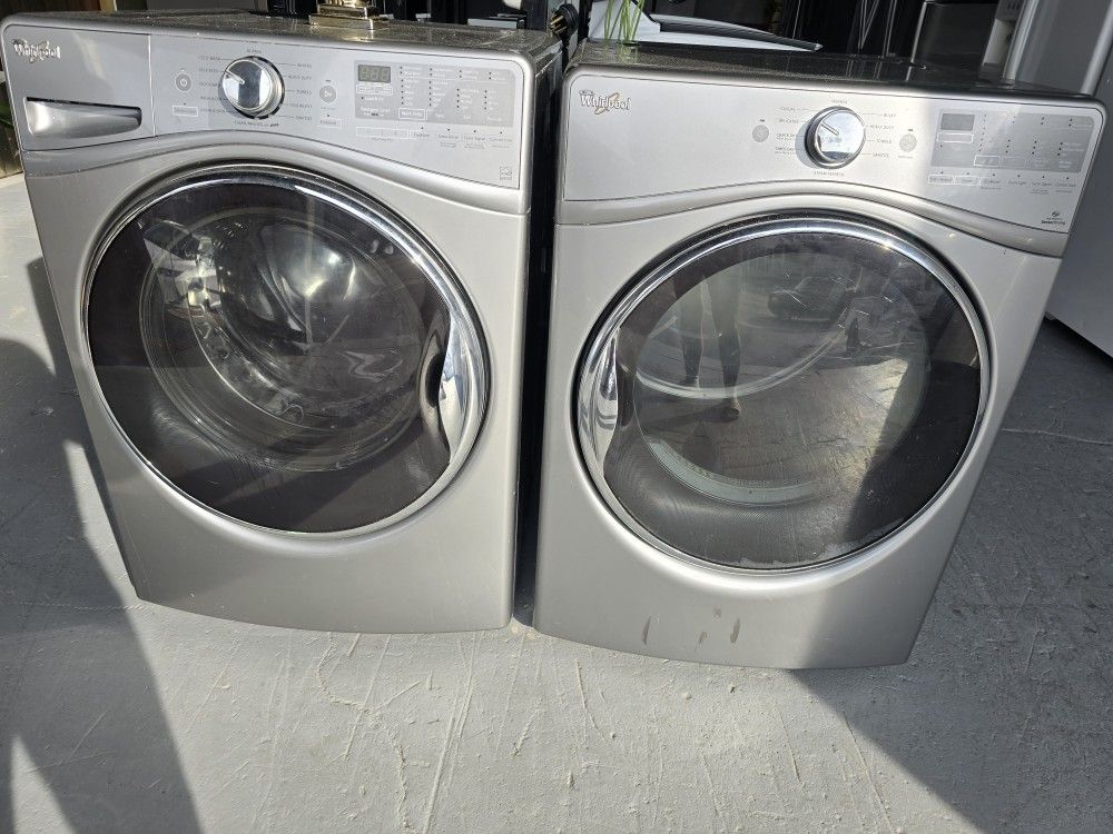 Washer And Dryer Set Whirlpool for Sale in Hialeah, FL - OfferUp