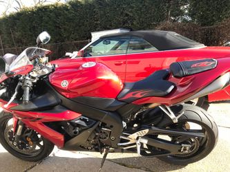 2004 R1 Red And Black