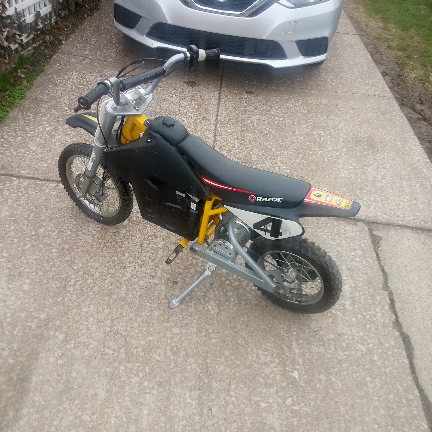 RAZOR MX650 36 VOLT DIRT BIKE for Sale in Cleveland, OH - OfferUp
