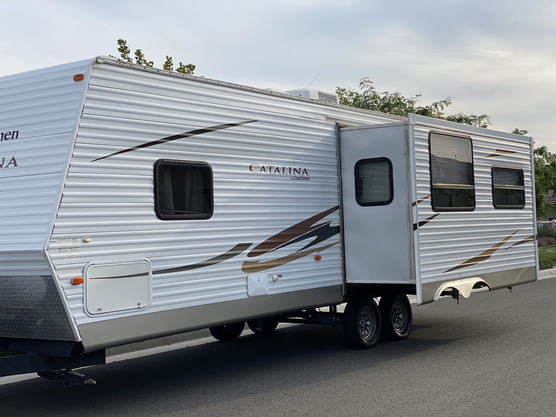 2012 coachman Catalina 29 foot for Sale in Chino Hills, CA - OfferUp