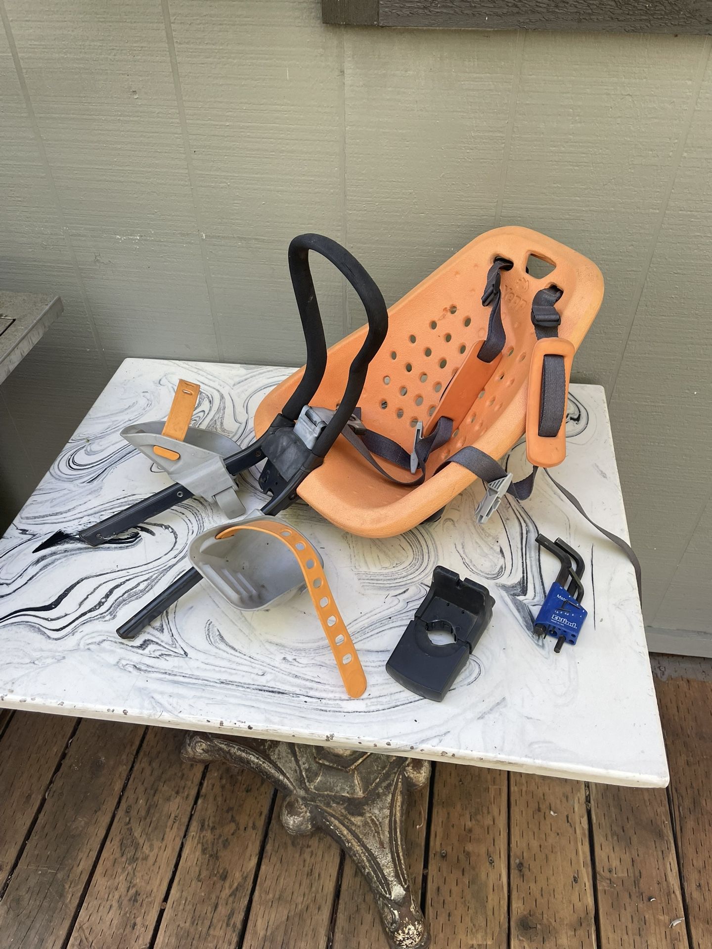 Yepp mini Front Mount Baby / Toddler Bike Seat Thule for Sale in ...