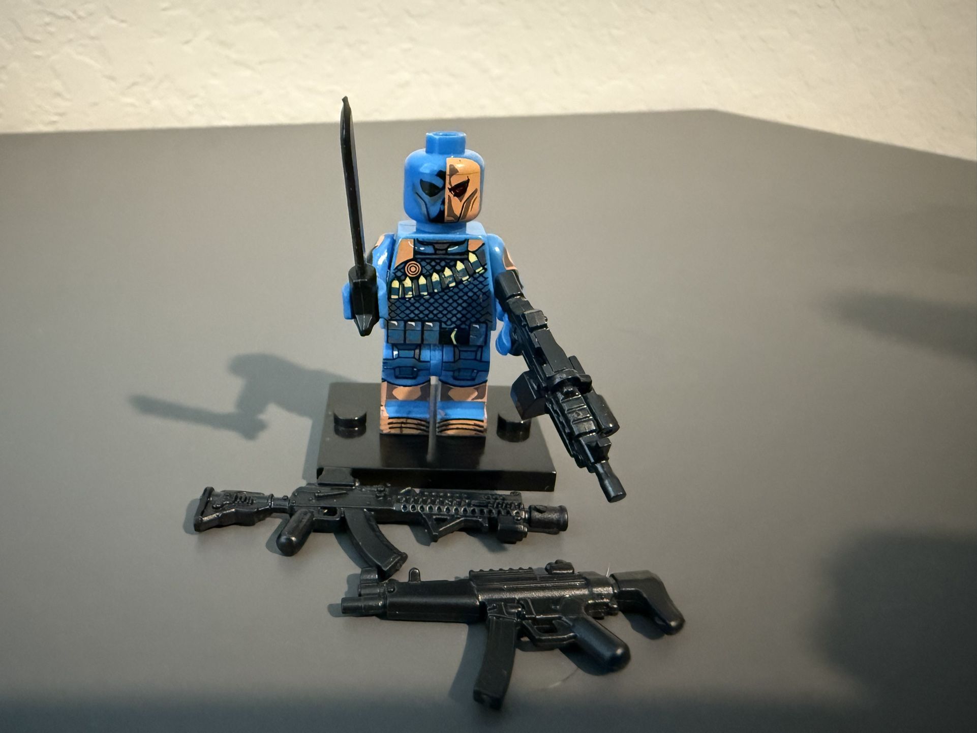 Lego Custom Deathstroke DC Minifigure for Sale in San Antonio, TX - OfferUp