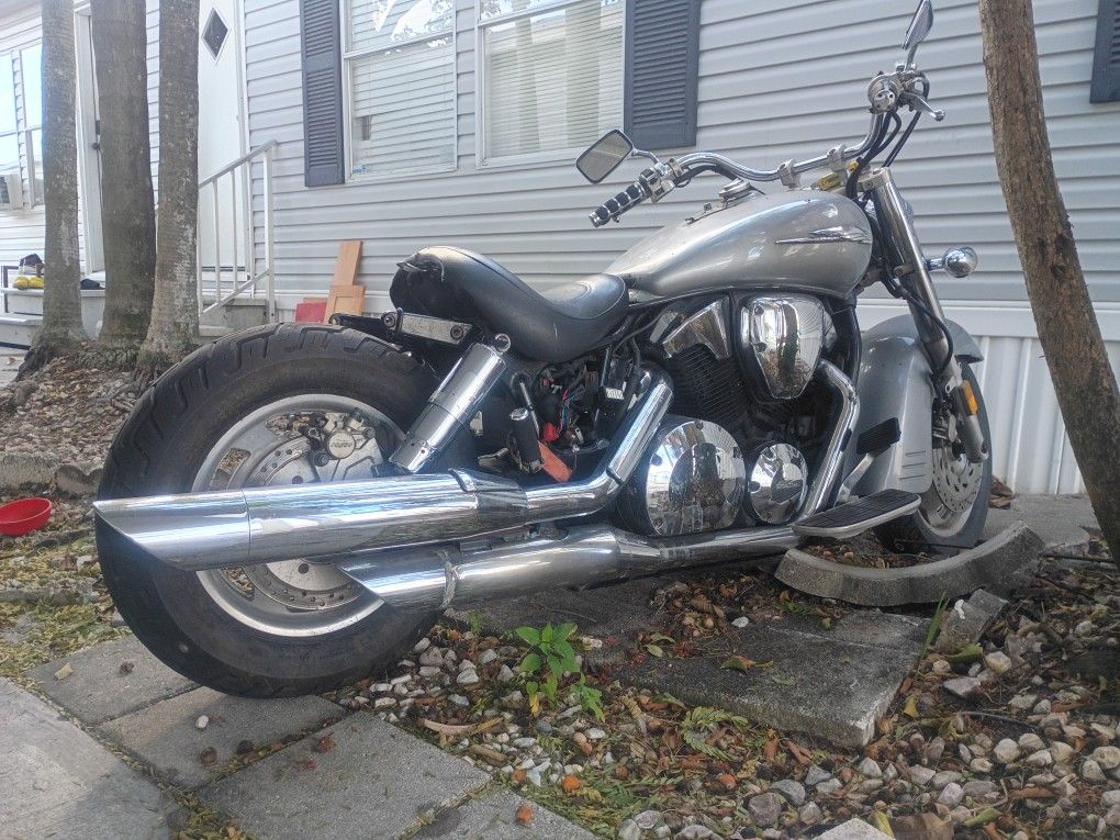 2005 Honda Vtx 1300cc for Sale in West Palm Beach, FL - OfferUp