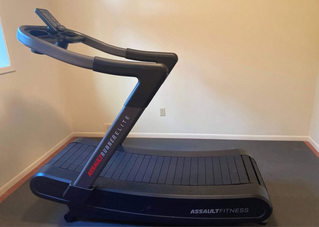 Assault Airrunner Elite Curve Treadmill Trueform Rogue for Sale in City ...