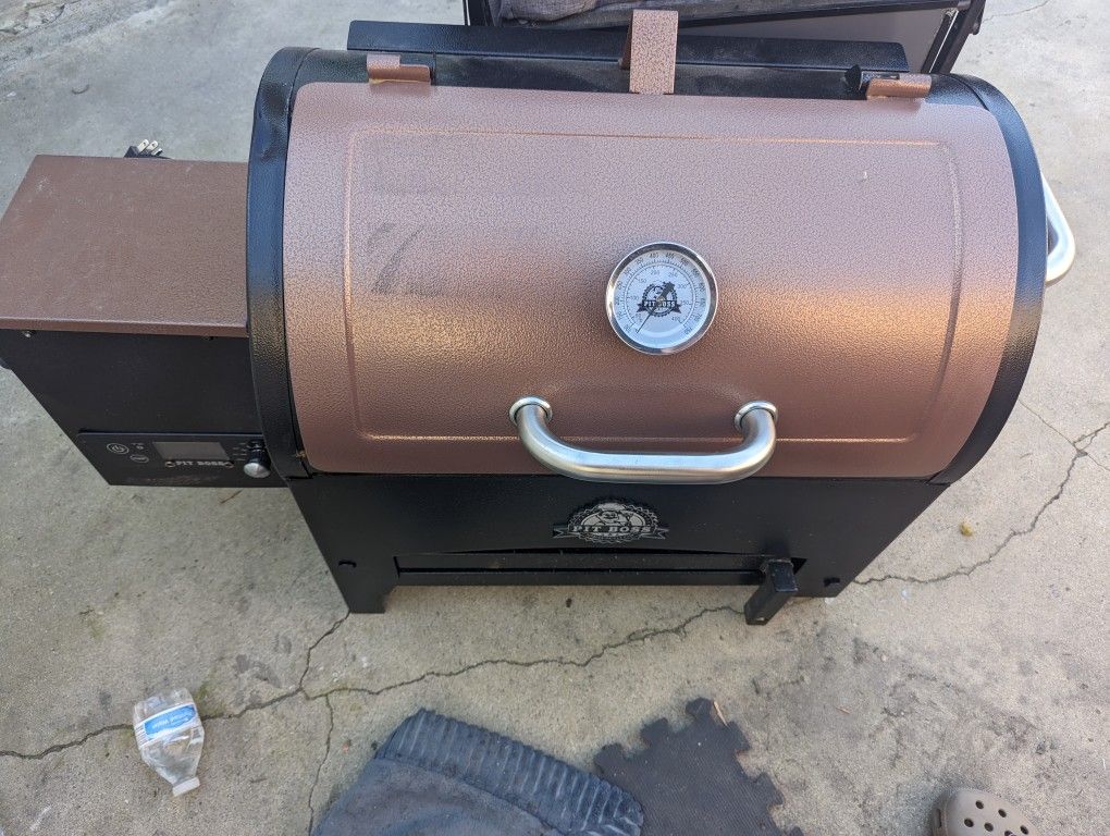 Pit boss Tailgater 340 for Sale in Bellflower, CA - OfferUp