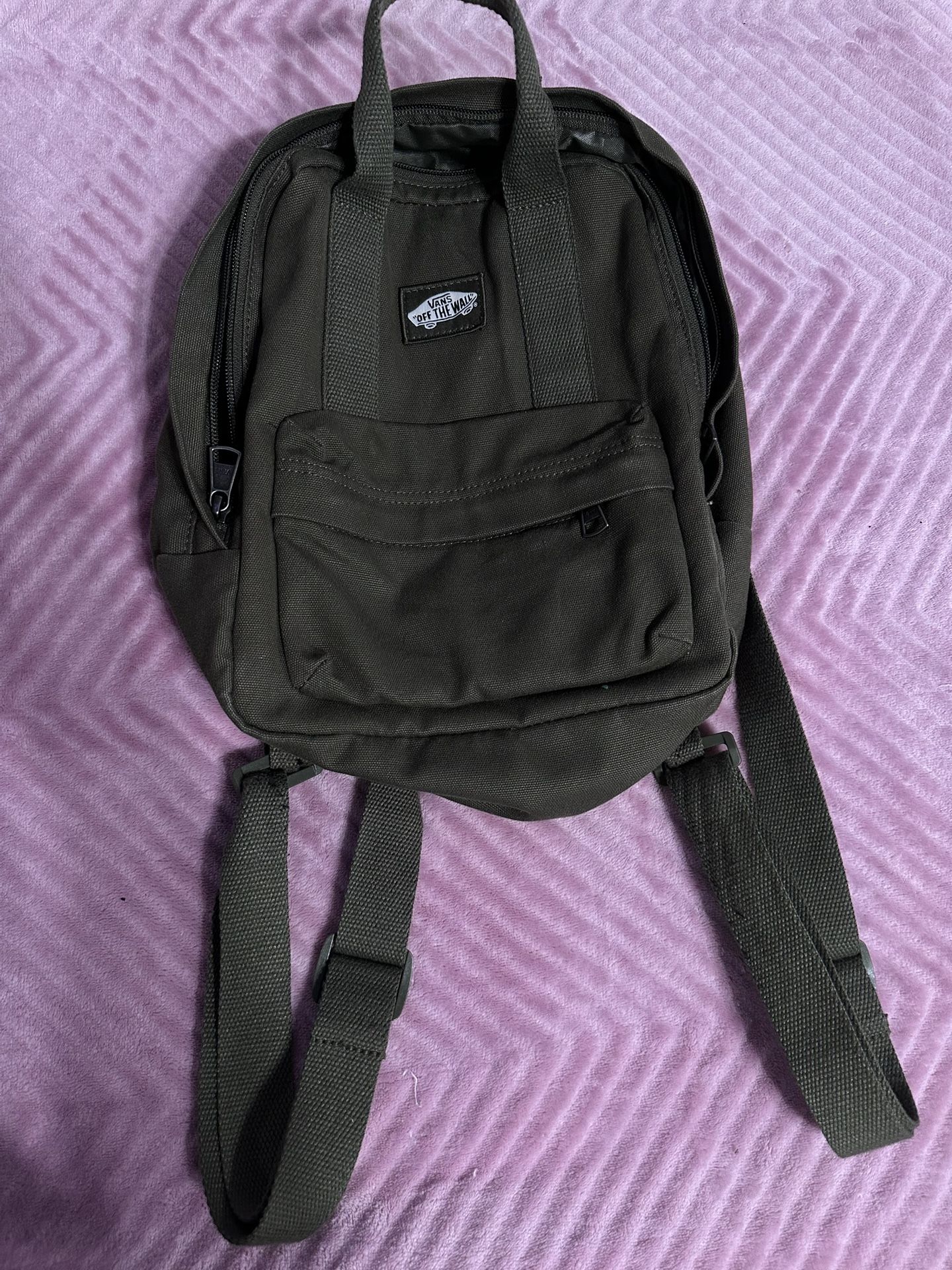 Mini Backpack Vans for Sale in El Centro, CA - OfferUp