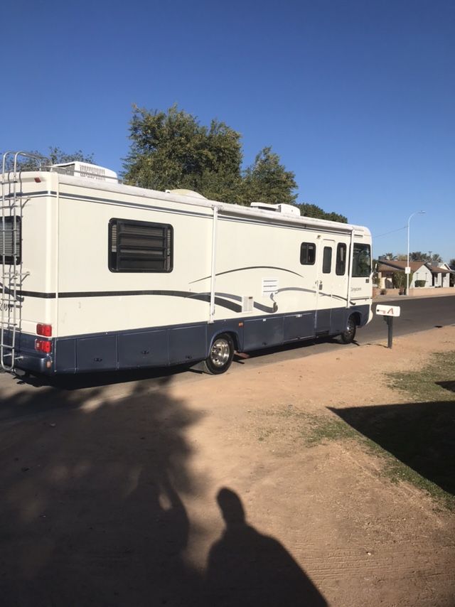 2000 Georgetown 32ft Class a with slide 53,000 original miles V 10 ...