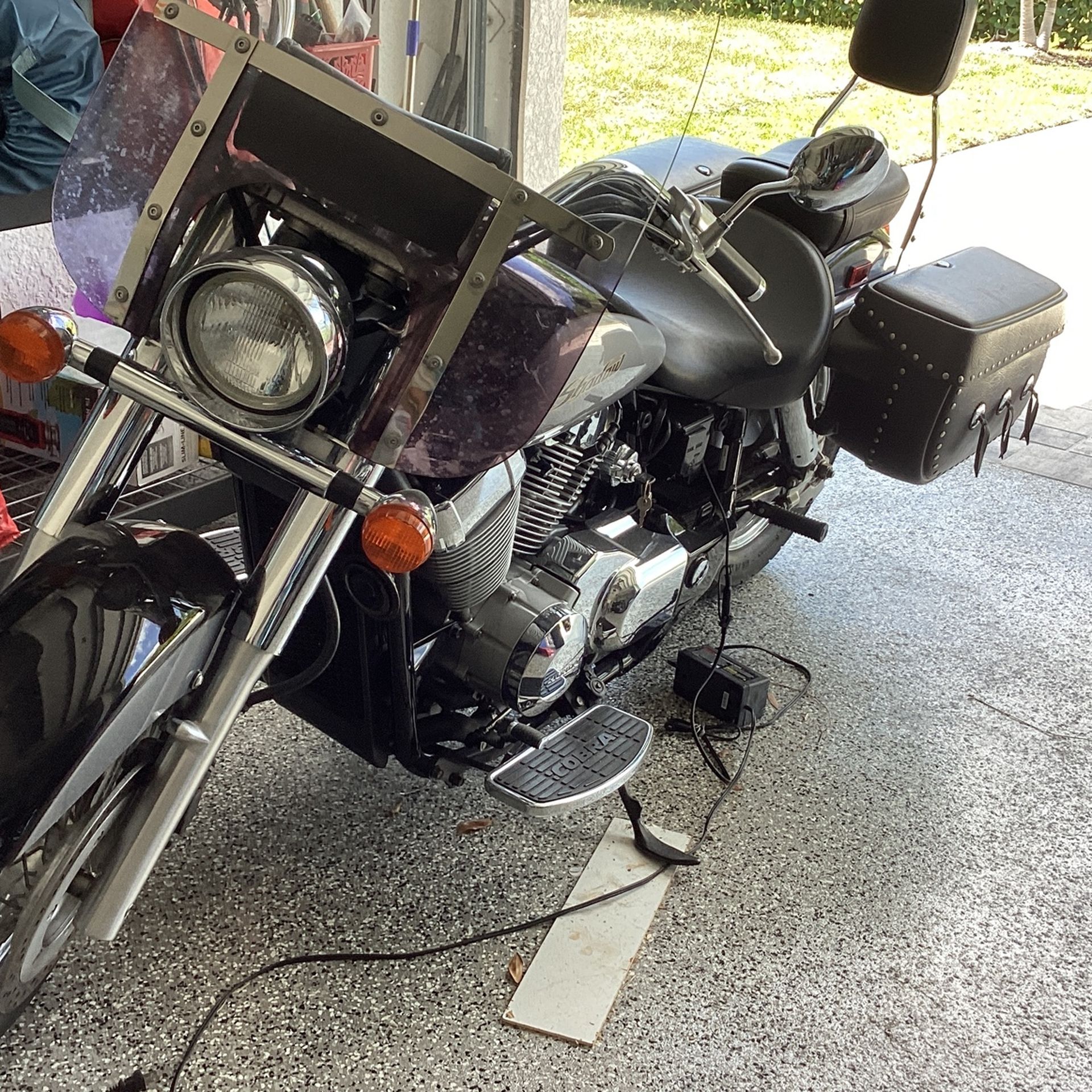 Honda Shadow Motorcycle 2005 for Sale in Bonita Springs, FL - OfferUp