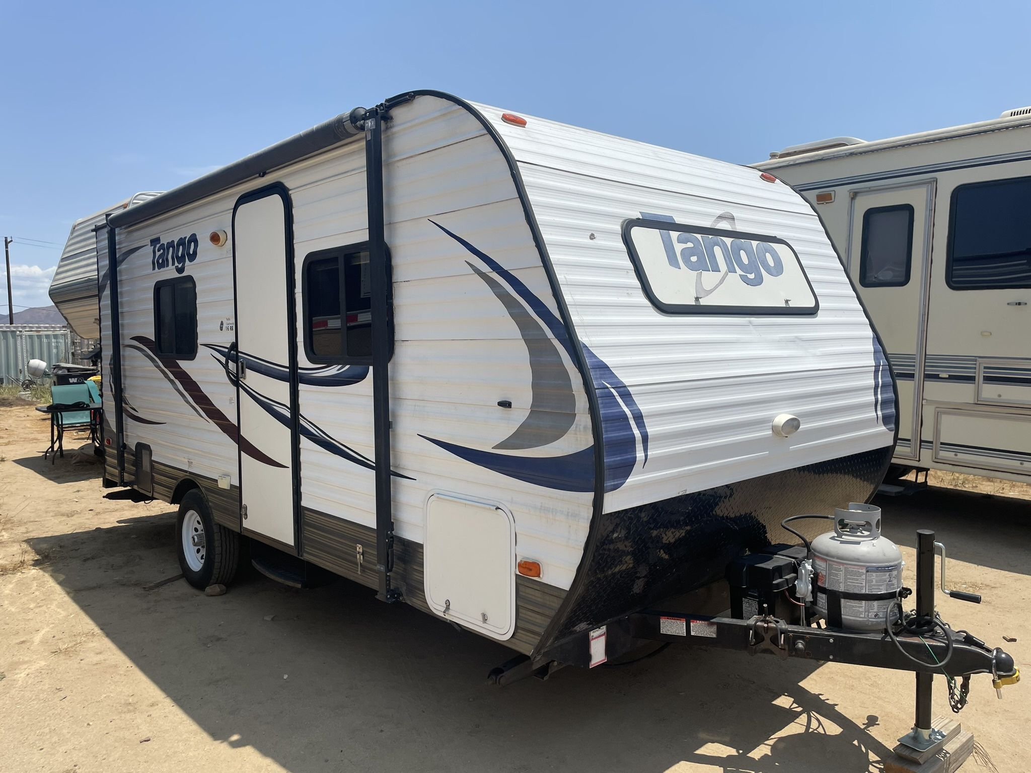 2016 Tango Pacific coach mini lite for Sale in Bullhead City, AZ - OfferUp