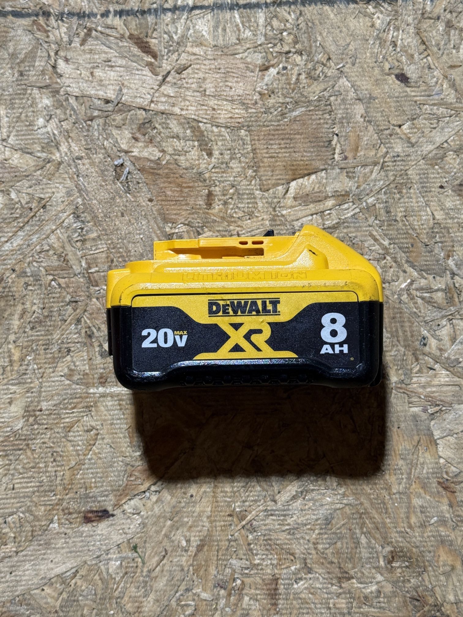 DeWalt 20V MAX XR DCB208 8 Ah Lithium-lon Battery 1 pc for Sale in ...