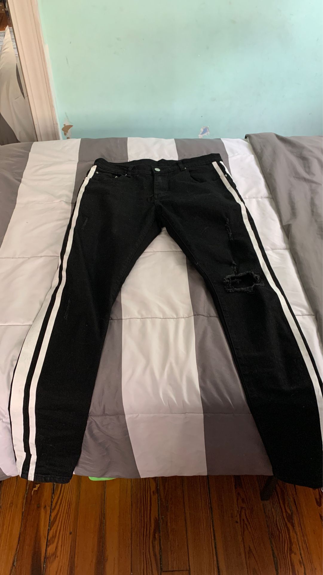 Mike Amiris Jeans for Sale in Queens, NY - OfferUp