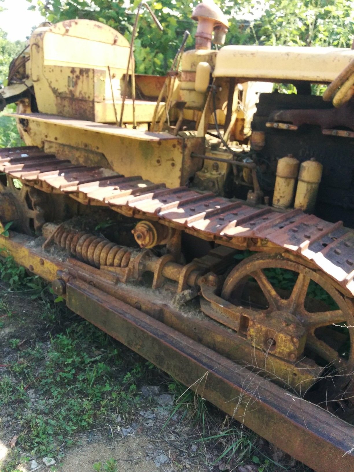 Old cat d6 dozer is hydrolic not cable dual Wench's needs starter ...