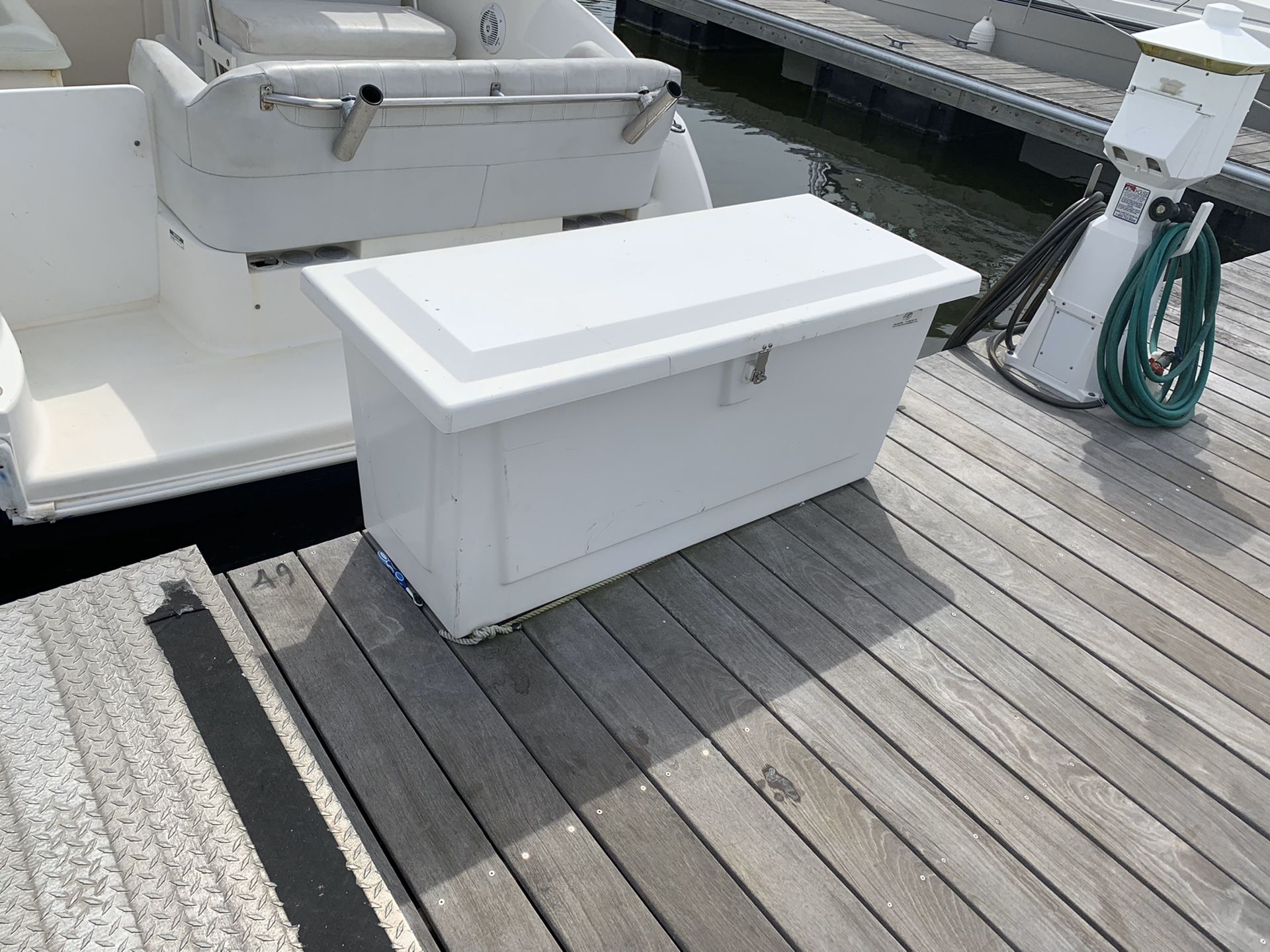 1998 LARSON 244 cabrio 24 ft for Sale in Boston, MA - OfferUp