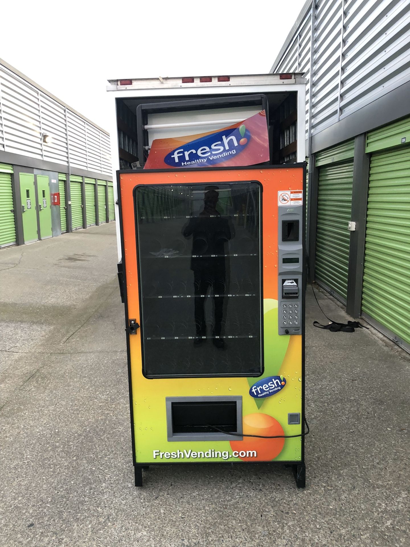 AMS Combo Snack/Drink Vending Machine for Sale in Hayward, CA - OfferUp