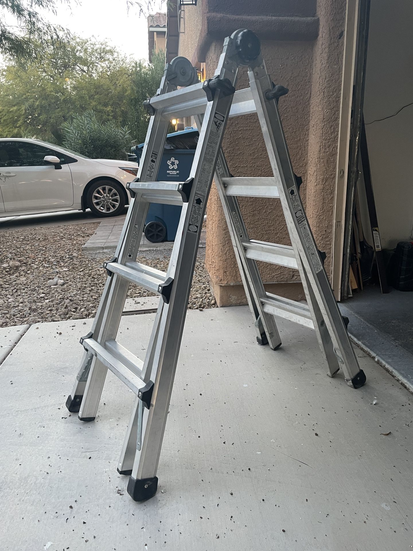 17 ft Multi Position Extension Ladder for Sale in Las Vegas, NV - OfferUp
