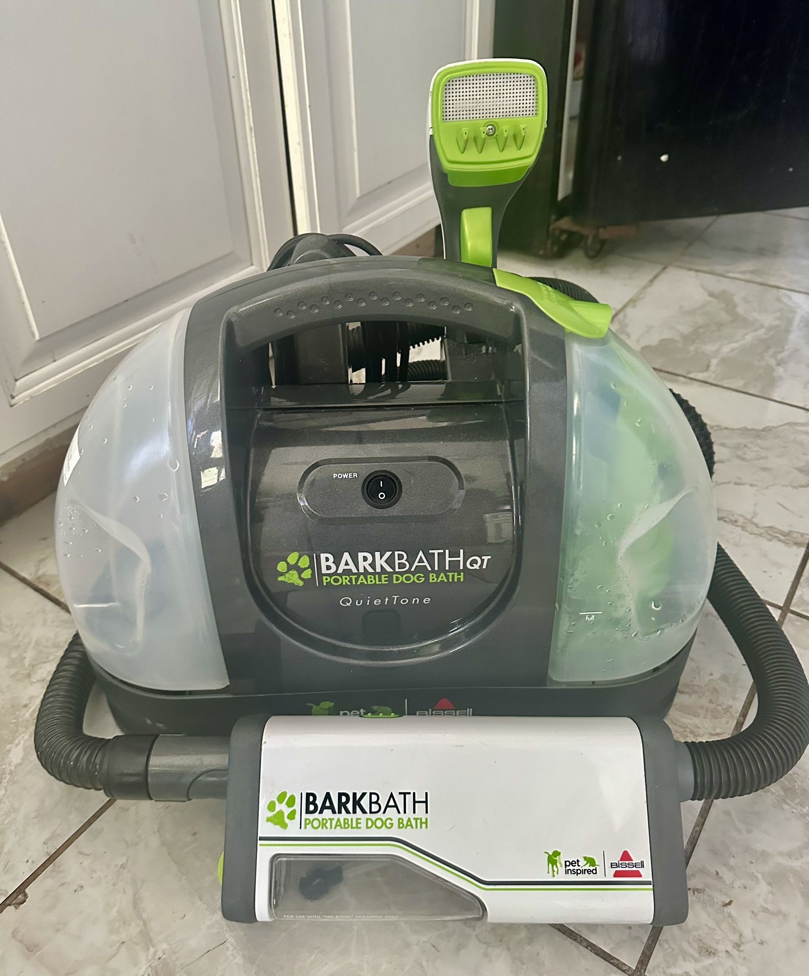 Bissell "Bark Bath" QT Portable Dog Washer for Sale in San Pedro, CA ...