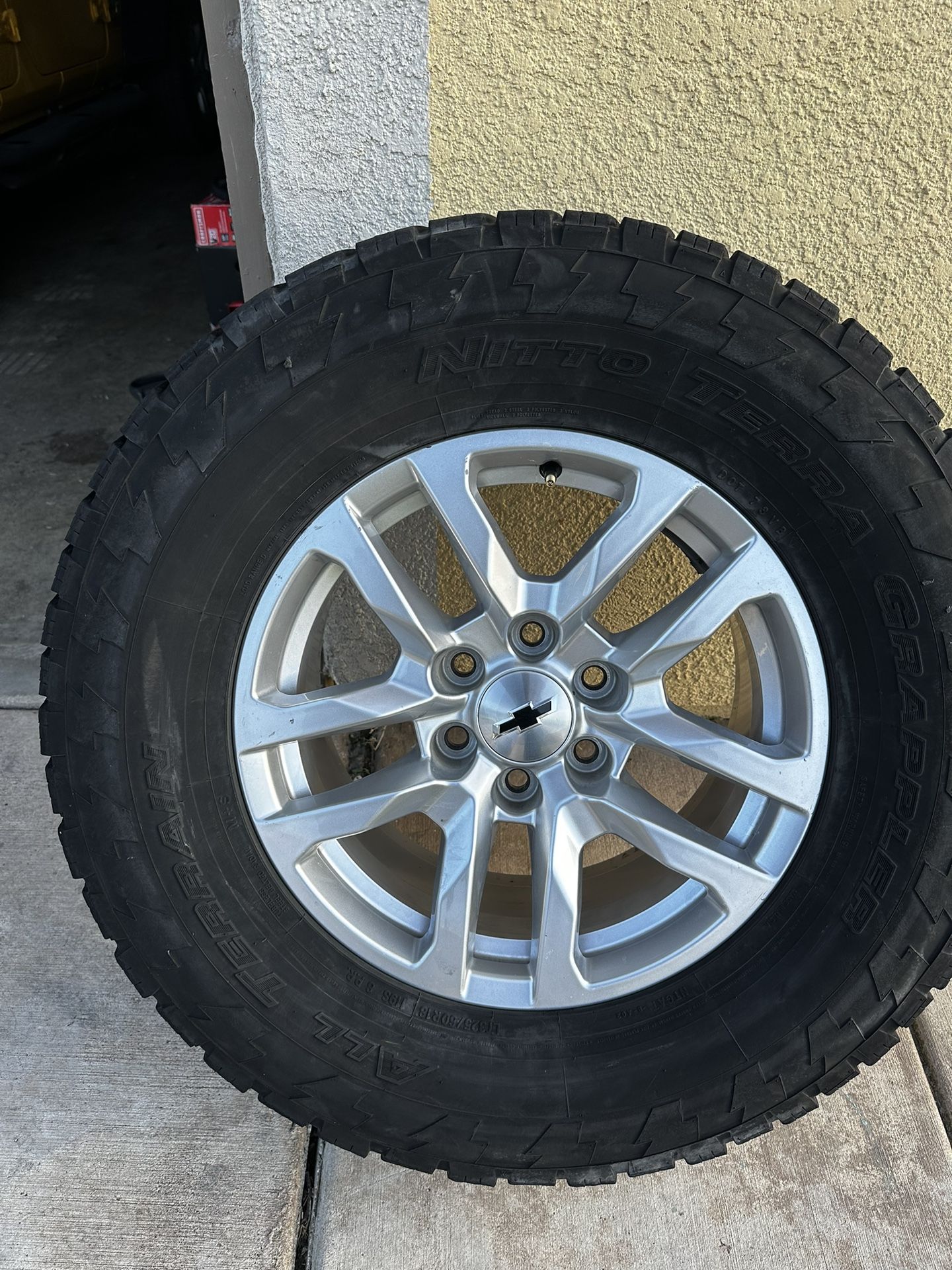 18 Inch Chevy Rims for Sale in Fontana, CA - OfferUp