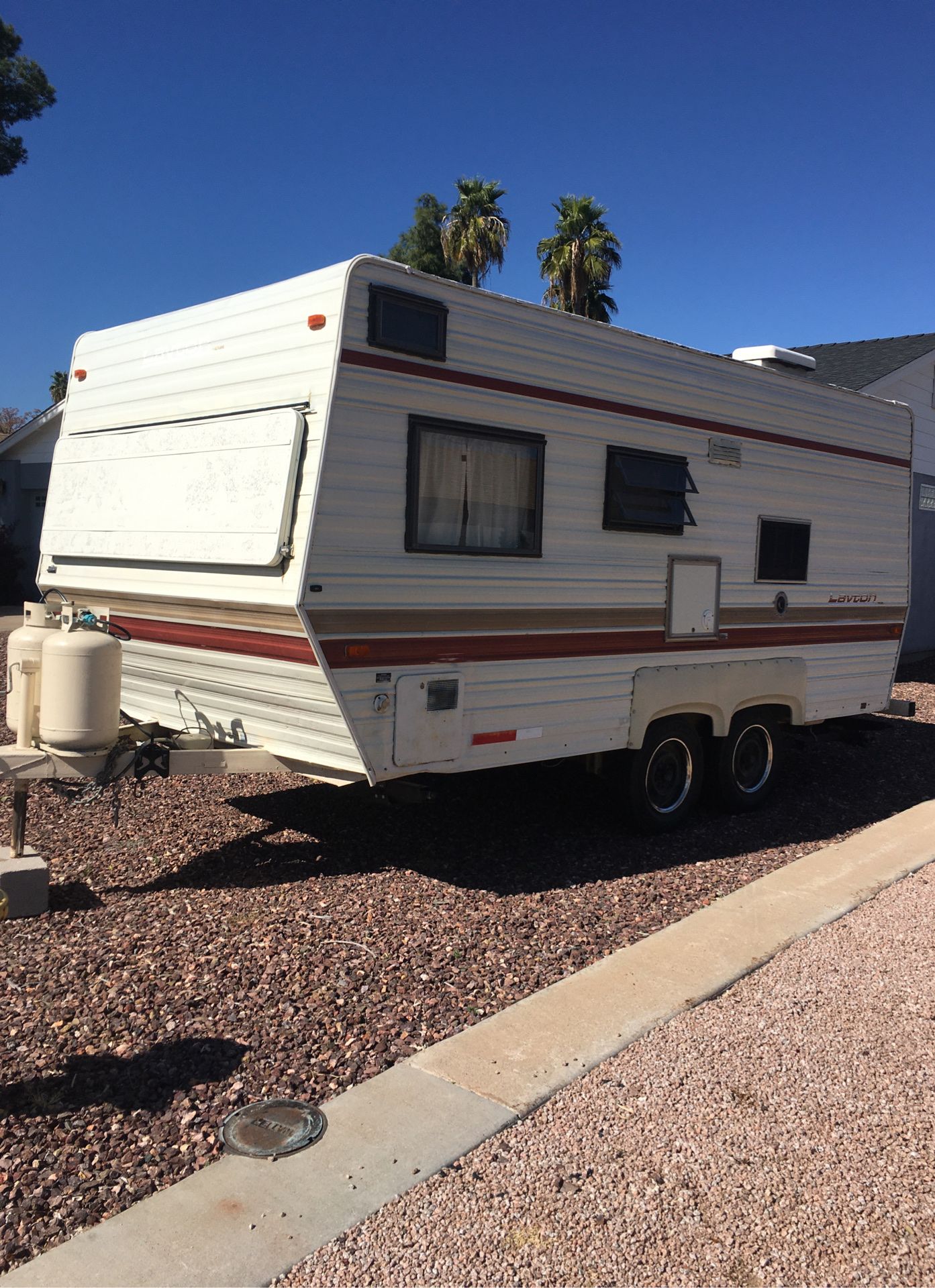 19 foot Layton by Skyline 1983 travel trailer camper for Sale in ...