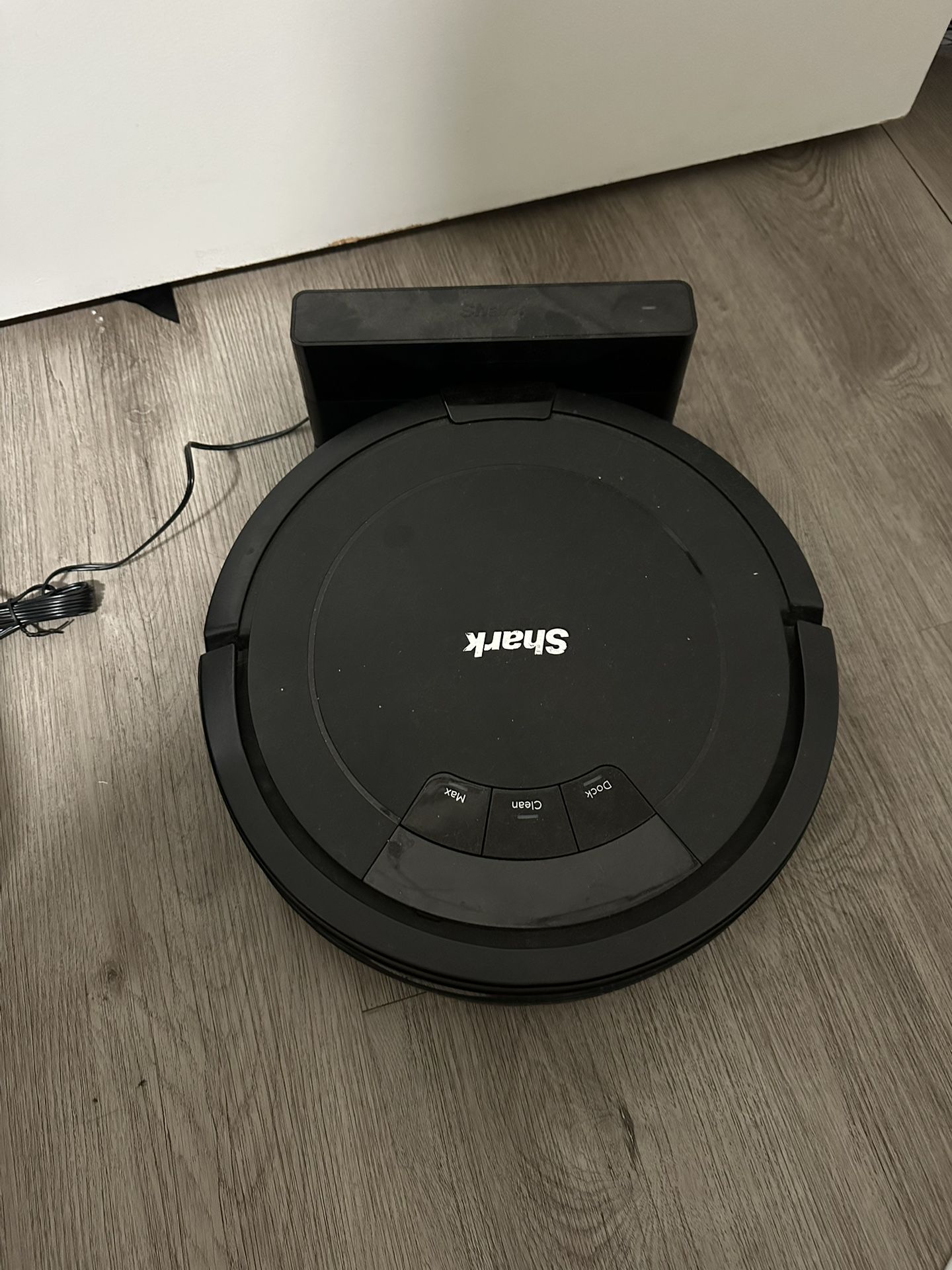 Shark Robot Vacuum for Sale in Phoenix, AZ - OfferUp