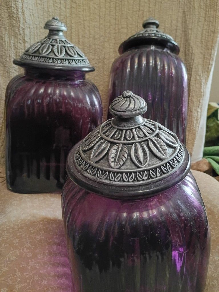 Unique Purple Artland Canister Set Of 2 for Sale in Edgewood, WA - OfferUp