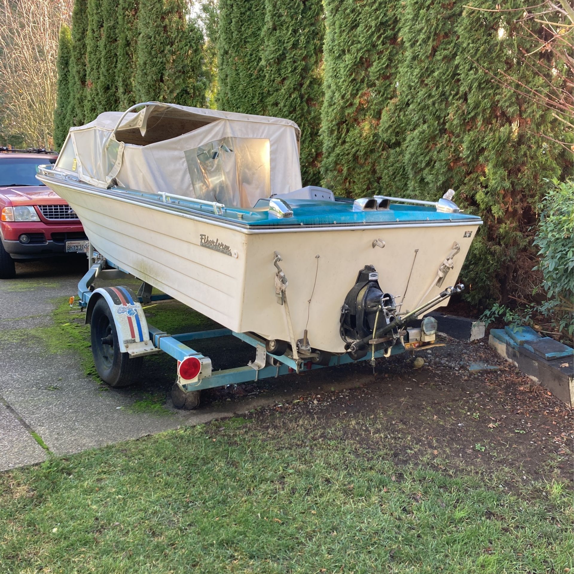 Fiberform Spoham 77 Boat for Sale in Spanaway, WA - OfferUp
