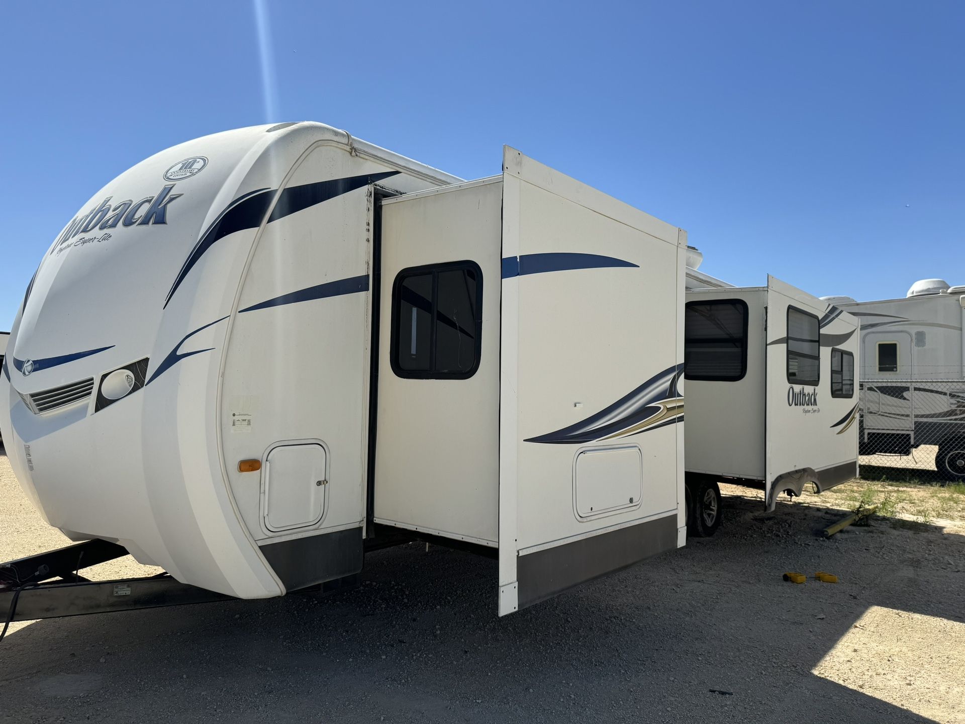2011 Keystone Outback for Sale in Elmendorf, TX - OfferUp