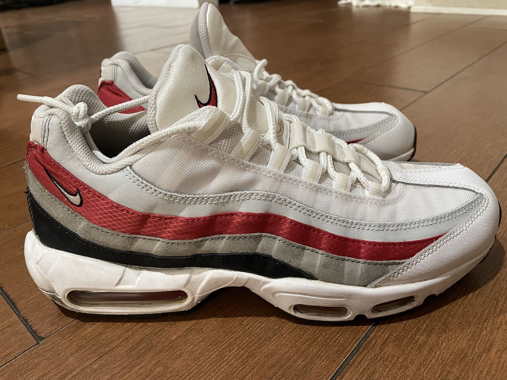 Nike Air Max 95 Essential Grey/red Men's Shoe Nike Shoes Air Max 95 ...